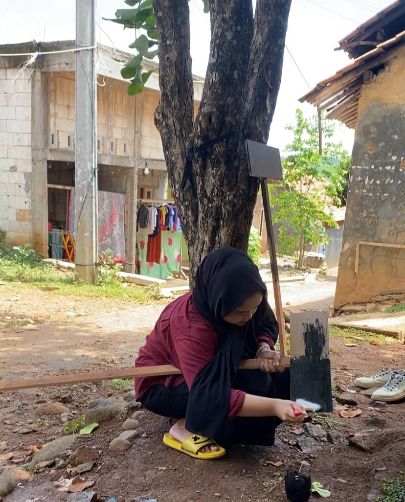 Persiapan Pembuatan Plang RT Dan Pengajaran TPQ Di Desa Kaligawe Oleh ...